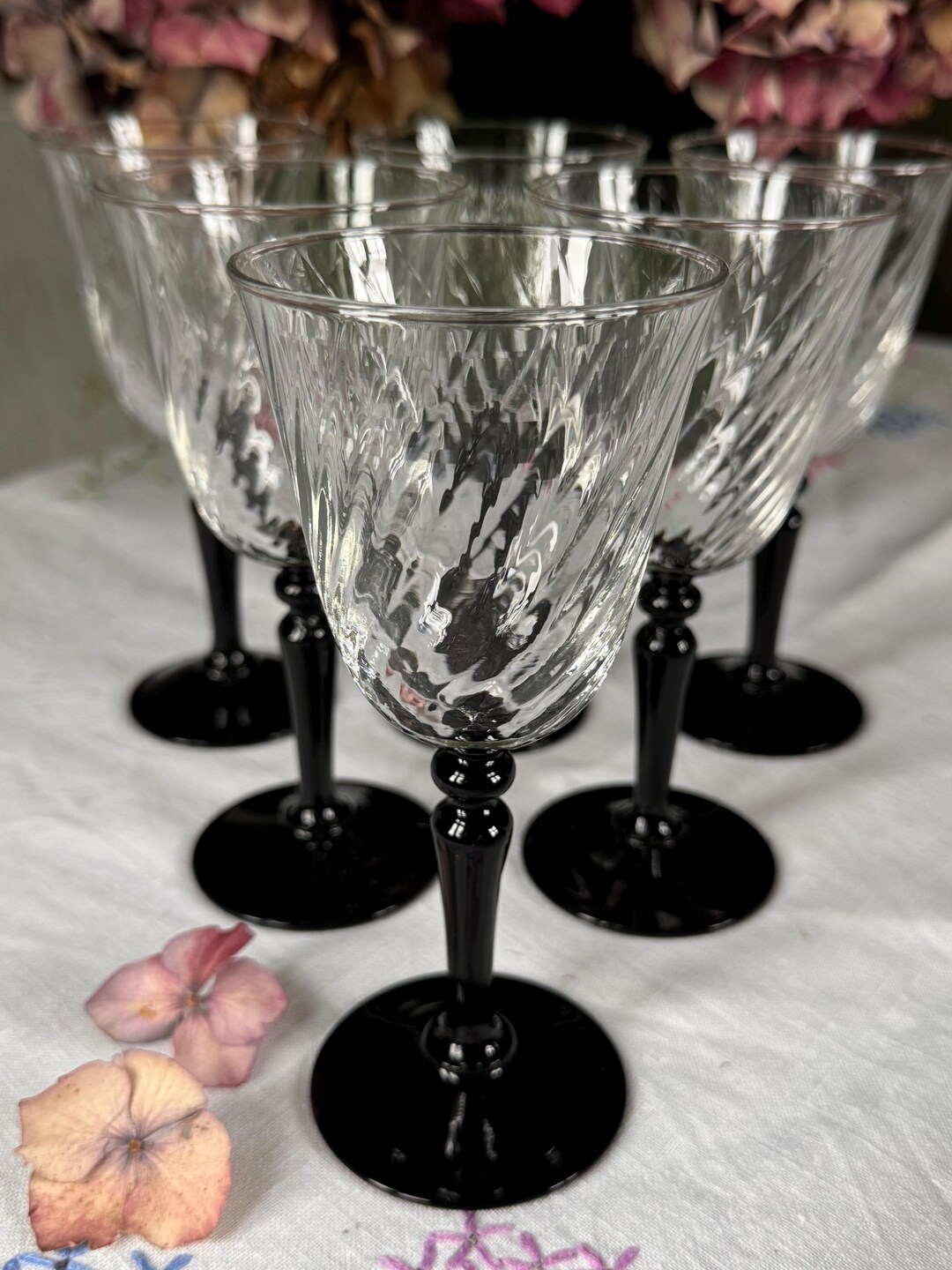 Set of 6 Vintage Luminarc Black Stem Swirl Medium Wine Glasses - Etsy