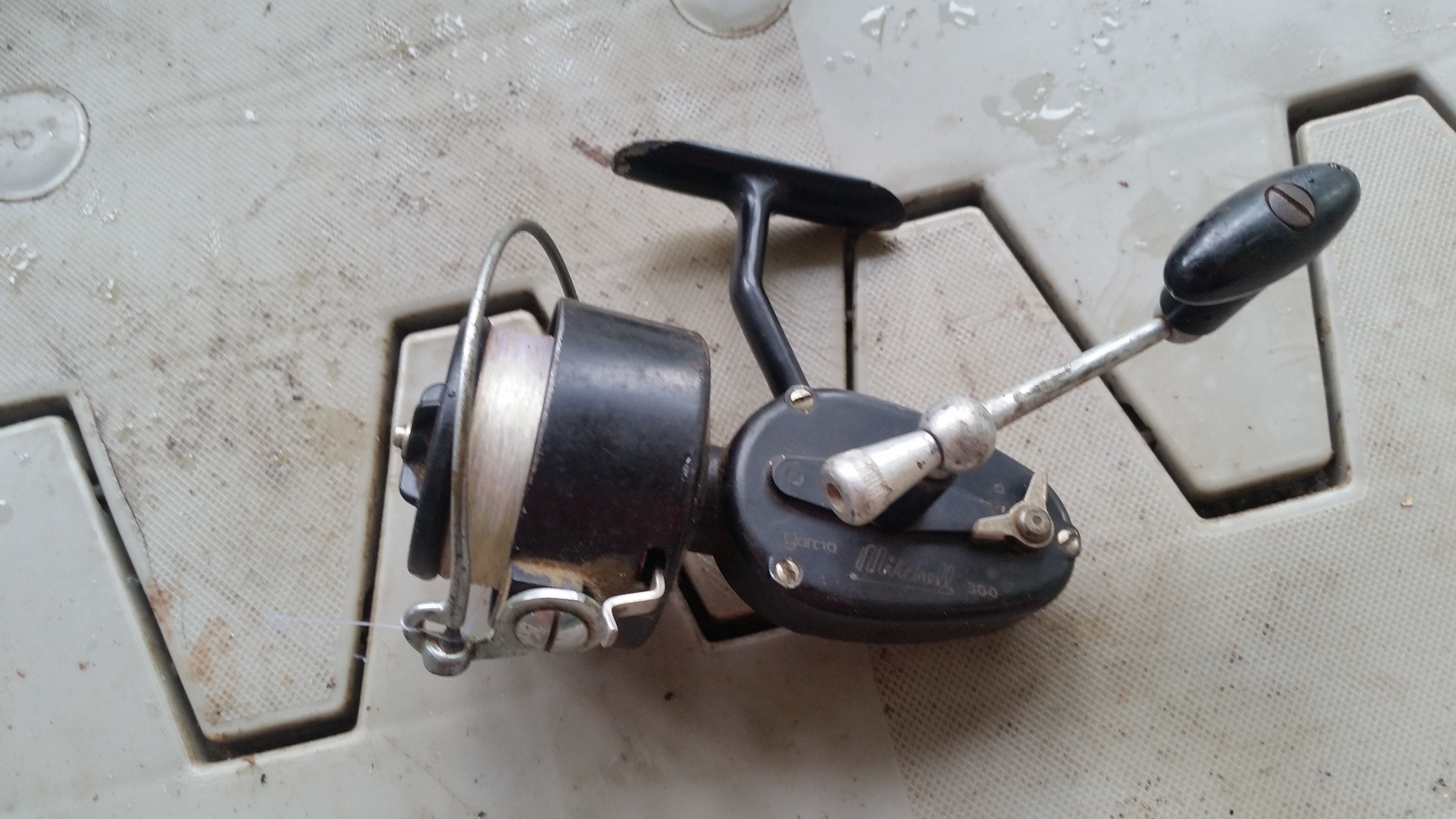 Vintage Garcia Mitchell 300 Spinning Fishing Reel Made in France Works ...