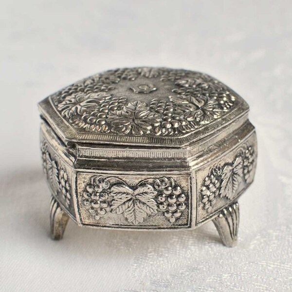 Tiny Trinket Box - Etsy