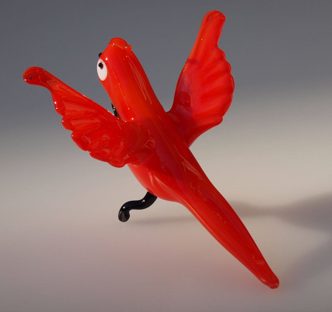 Glass Red Bird Figurine. Detailed Figurine With a Lot of Character and ...