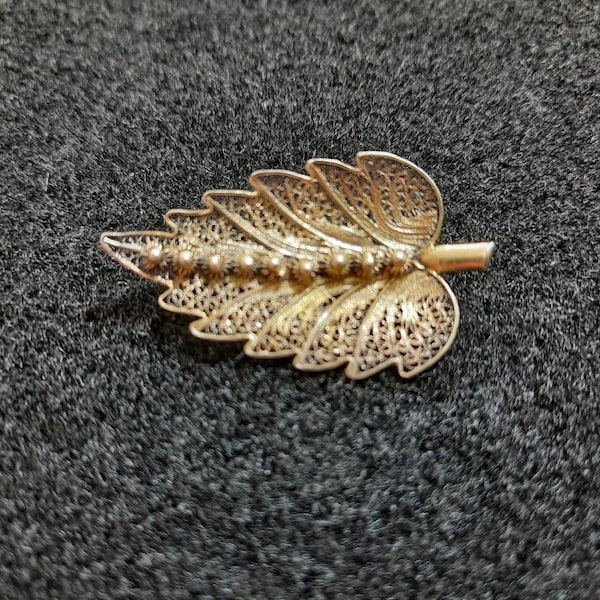Silver Filigree Pin - Etsy
