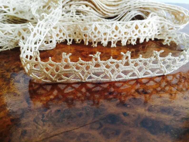 Vintage Tudor lace yardage Elizabethan style 3/4 inch lace | Etsy