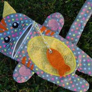 Machine Embroidery Design -in the Hoop Cat Purse (6x10) Machine ...