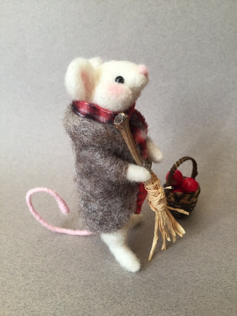 Needle Felted Wool Mouse With Sweater Christmas Mouse Winter - Etsy