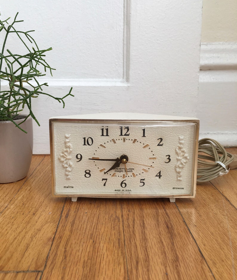 Vintage Westclox Magic Touch Alarm Clock-drowse Dialite-model - Etsy