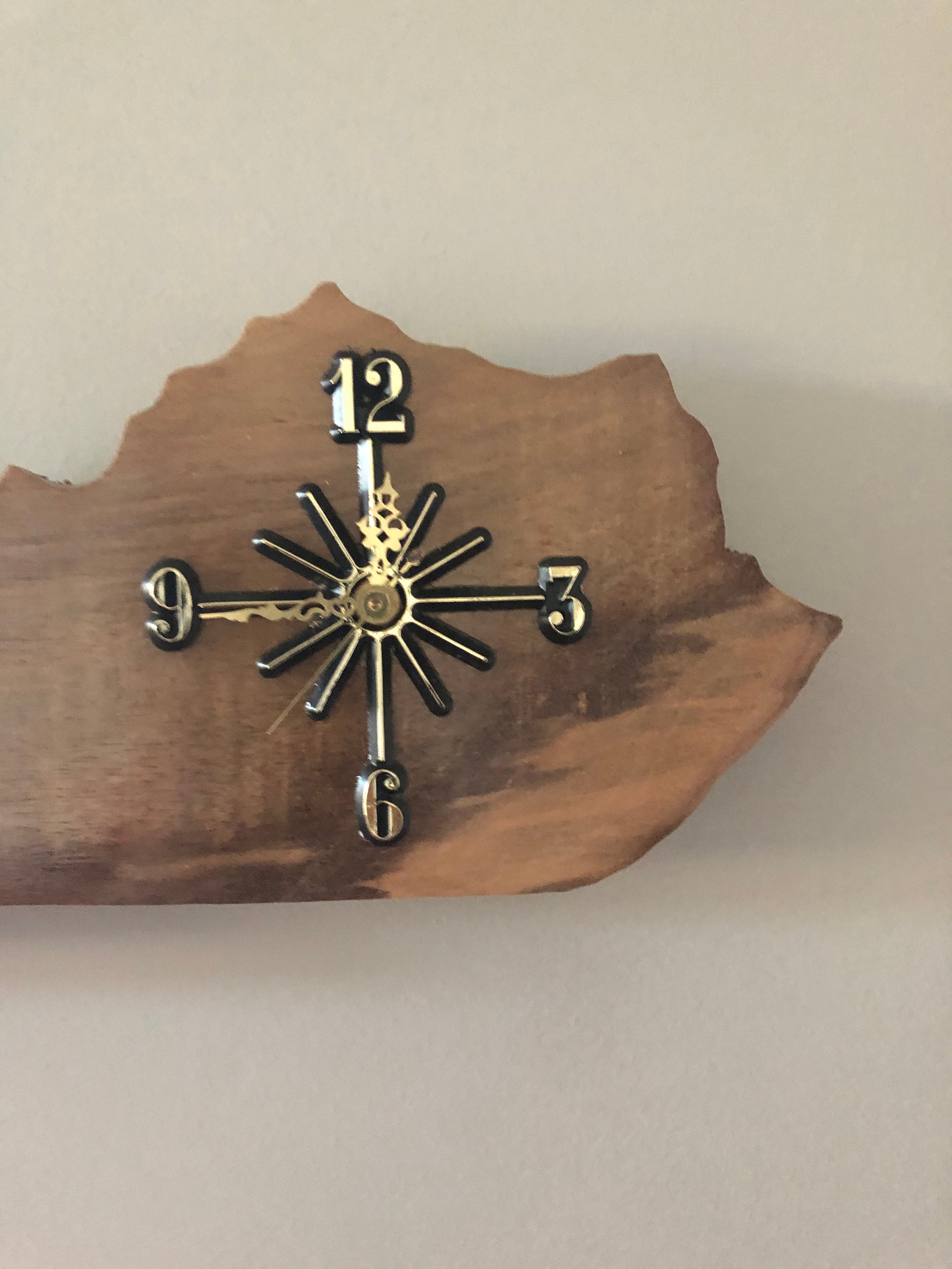 Kentucky State Quarter Clock. Handmade. All clocks are cut and | Etsy