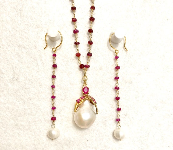 Edwardian Flapper Style Ruby and Baroque Pearl Dropper | Etsy