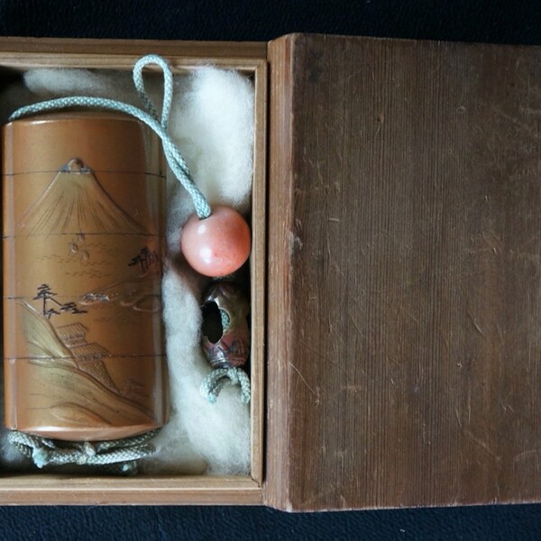 Japanese Inro - Etsy