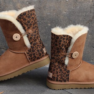 Custom Painted Airbrush UGG Australia Boots Leo Style *UNIKAT* Shoes - Etsy