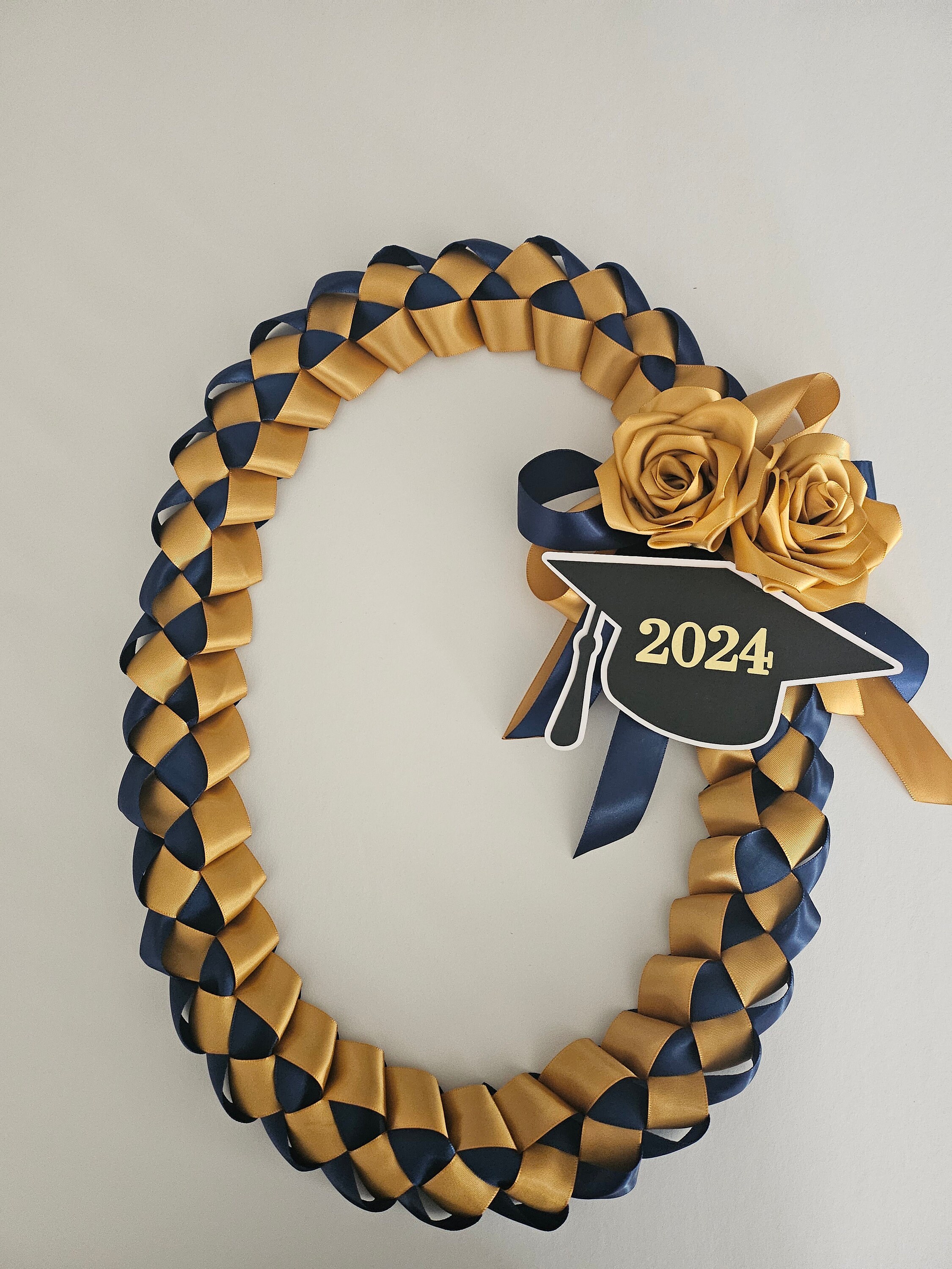 Graduate Senior Lei With Ribbon Roses Graduation Cap Hat Mortar Board ...