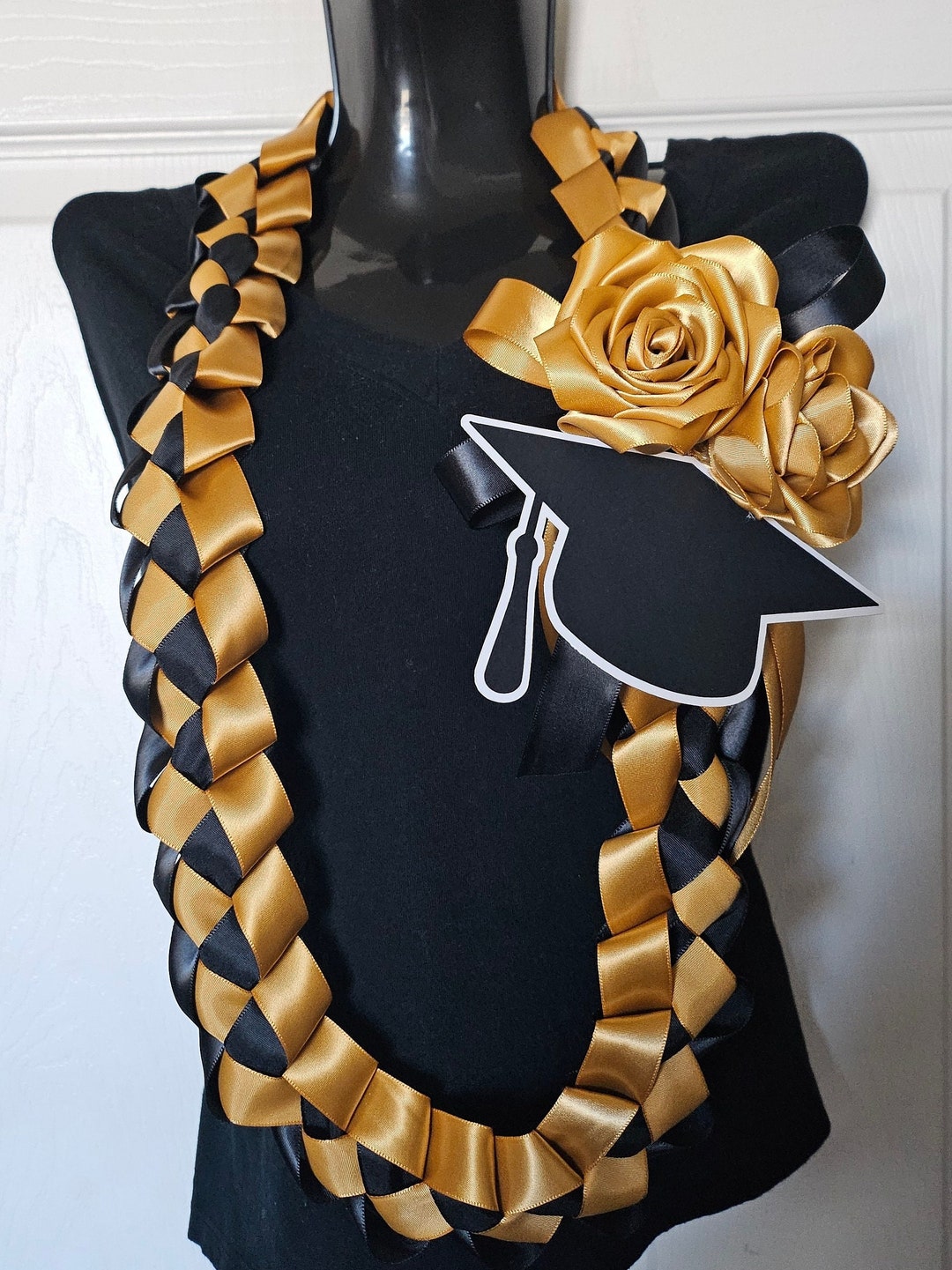 Graduate Senior Lei With Ribbon Roses Graduation Cap Hat Mortar Board ...