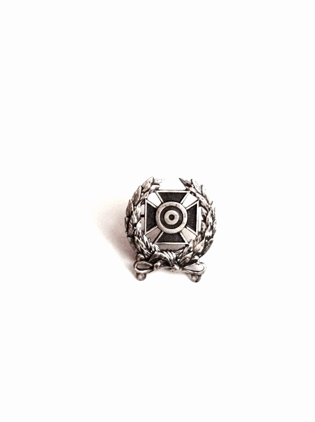 A USA WWII Era Expert Shooting Badge - Sterling Silver - Marksman Medal ...