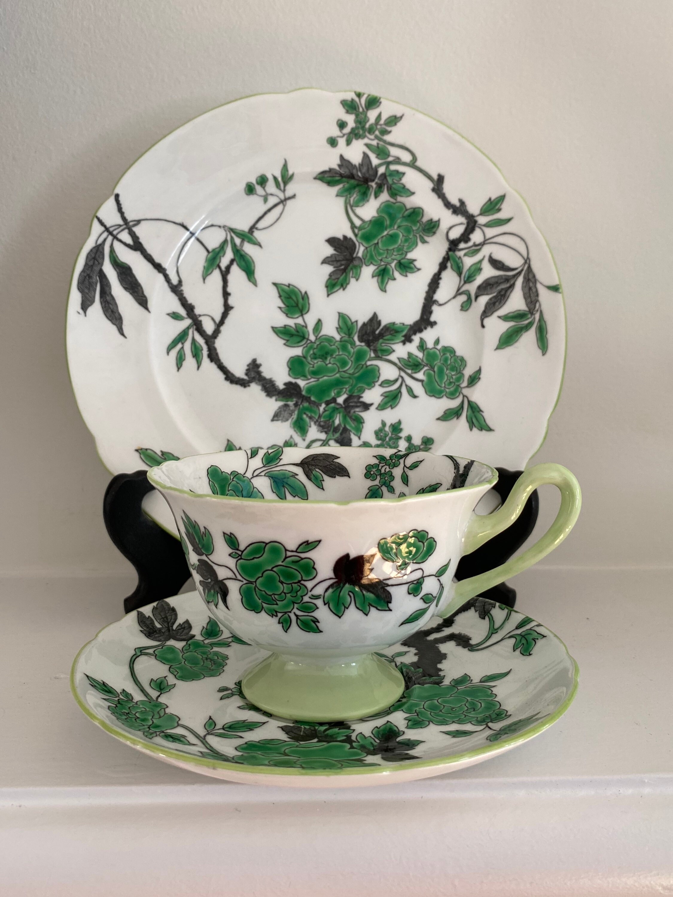 Stunning Bone China Trio, "ovington" by Shelley, Cup, Saucer and Cake ...