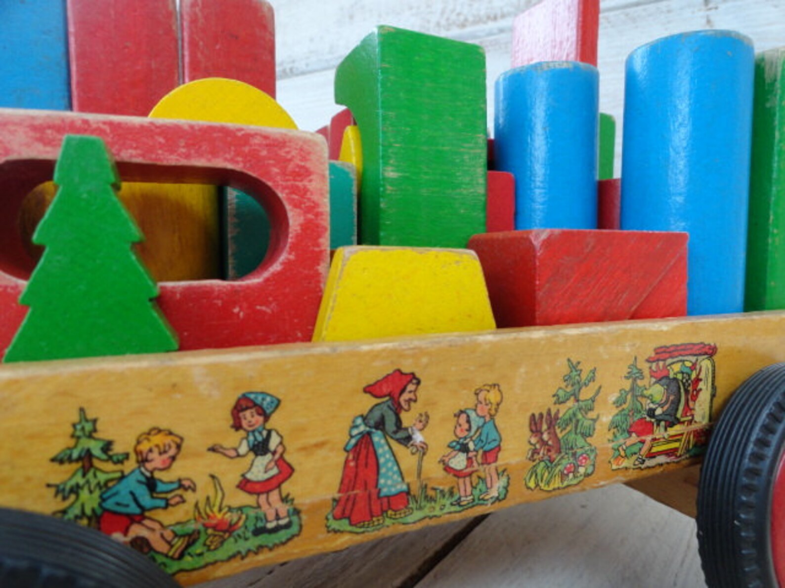 Heros Wooden Wagon & Blocks Pull-along Wagon Wooden Blocks Fairy Tale ...