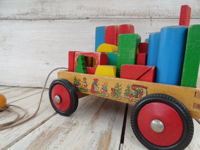 Heros Wooden Wagon & Blocks Pull-along Wagon Wooden Blocks Fairy Tale ...