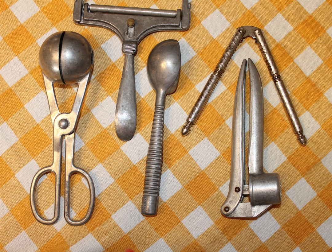 Vintage Kitchen Utensils Set of Five - Etsy