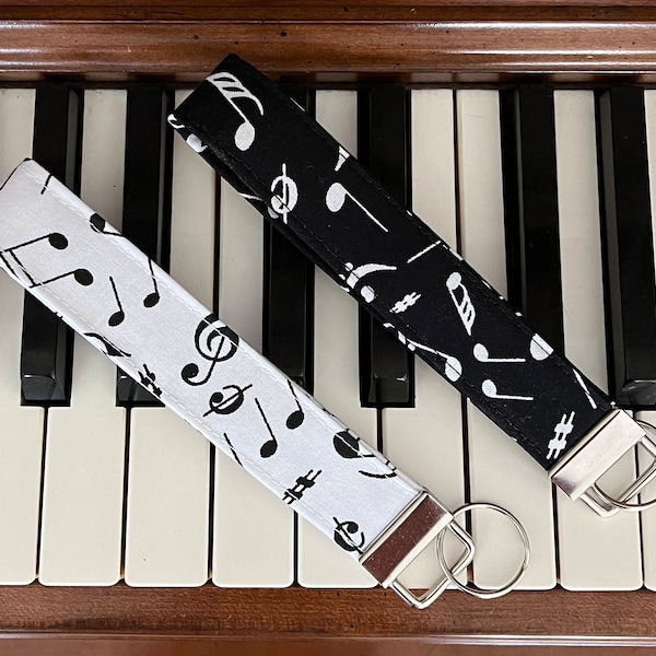 Music Note Keychain - Etsy