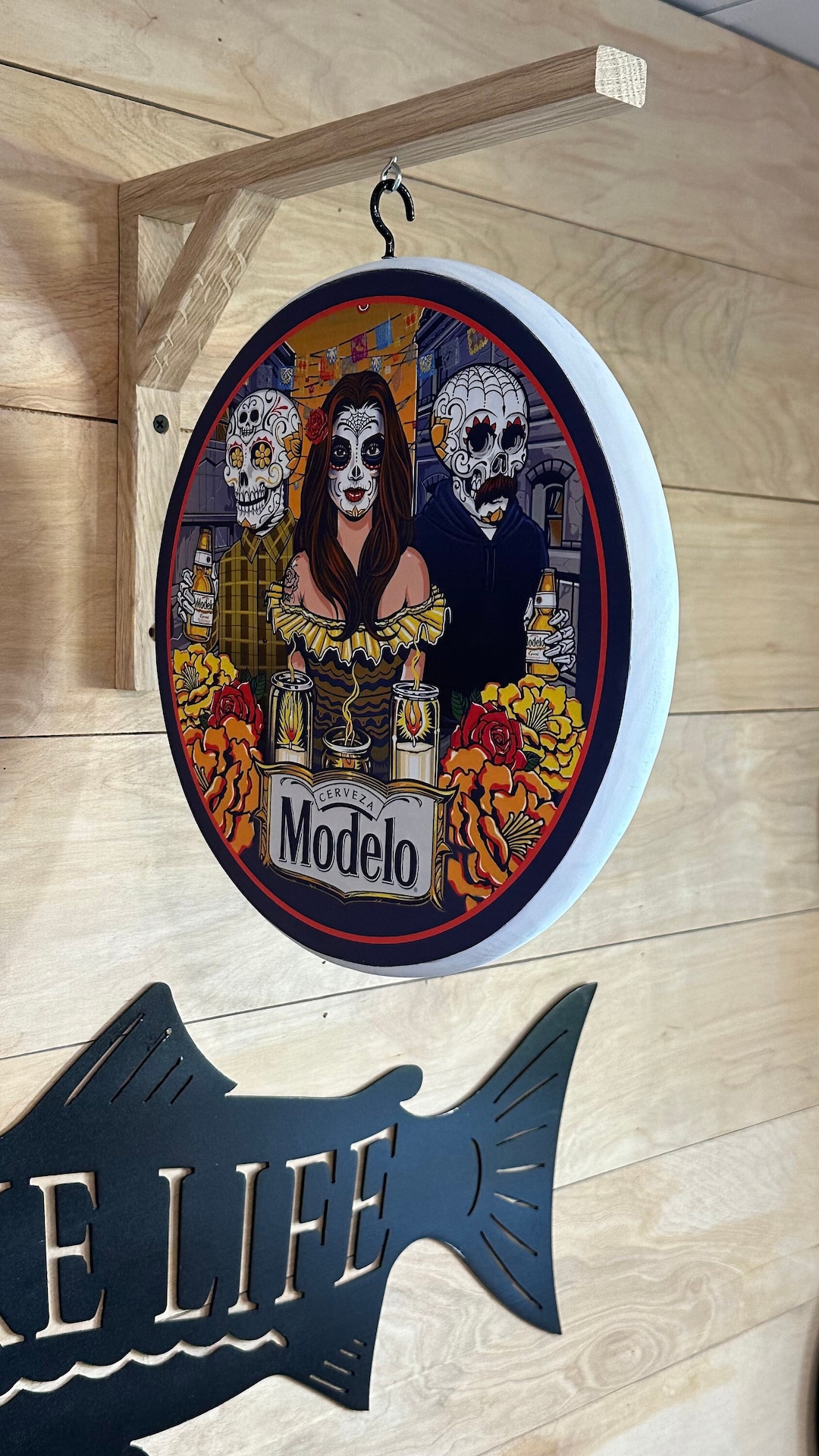 Modelo Double Sided Pub Sign - 12 Inch Diameter and Includes Wall ...