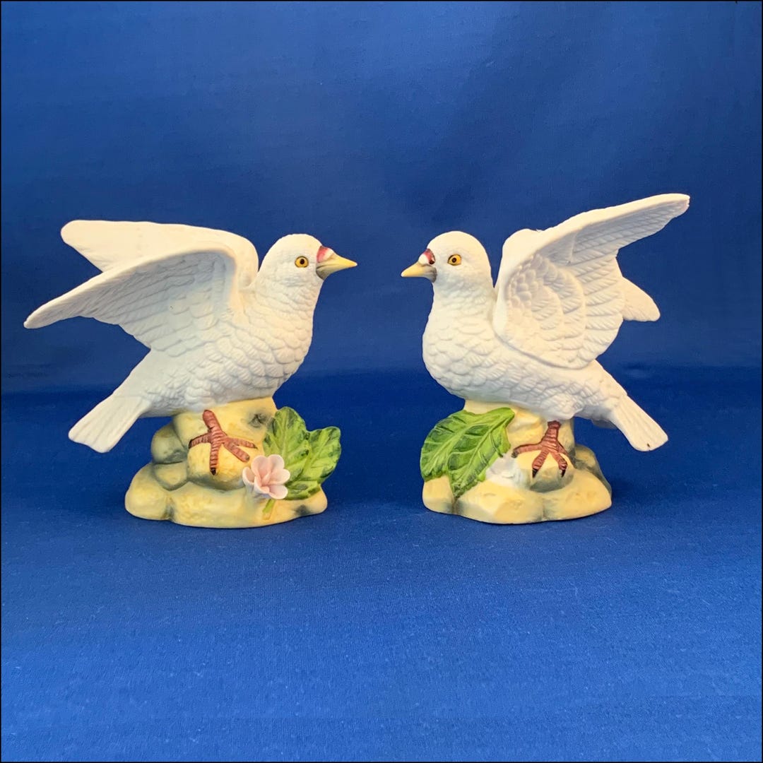 Vintage Royal Crown Porcelain Doves Figurines - Etsy
