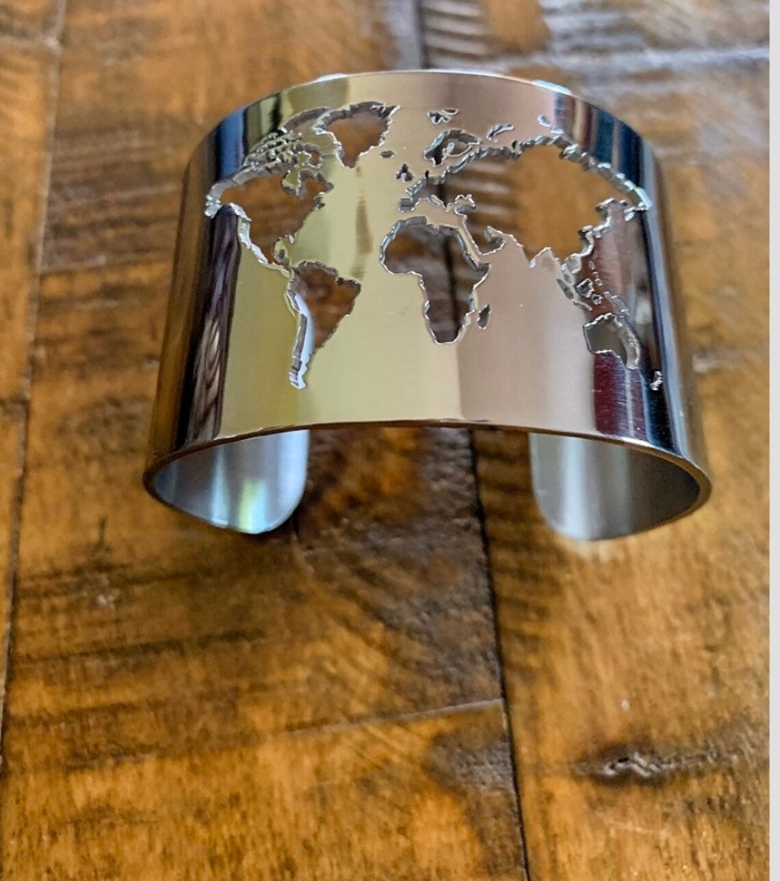 World Map World Traveler Bangle Bracelet BY Tresnaturals très - Etsy
