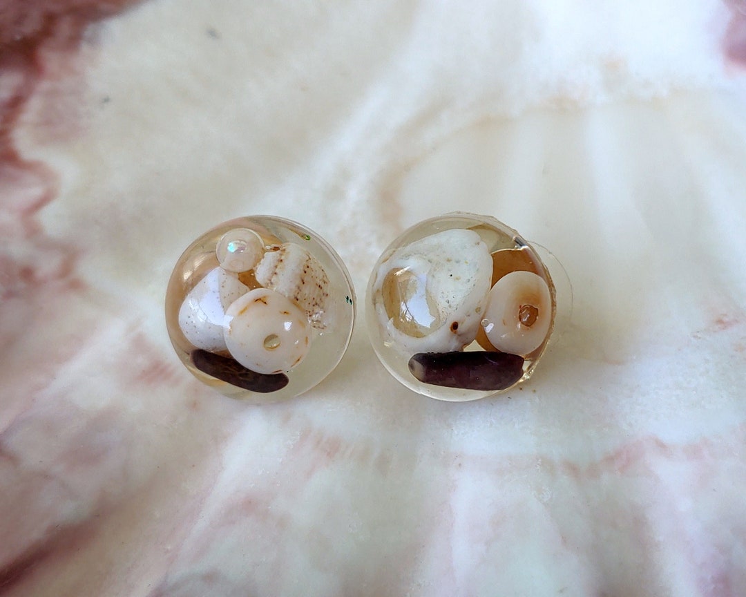 Beautiful Ocean Recycled Sea Shells From Hawaii, in Round Shape Resin ...