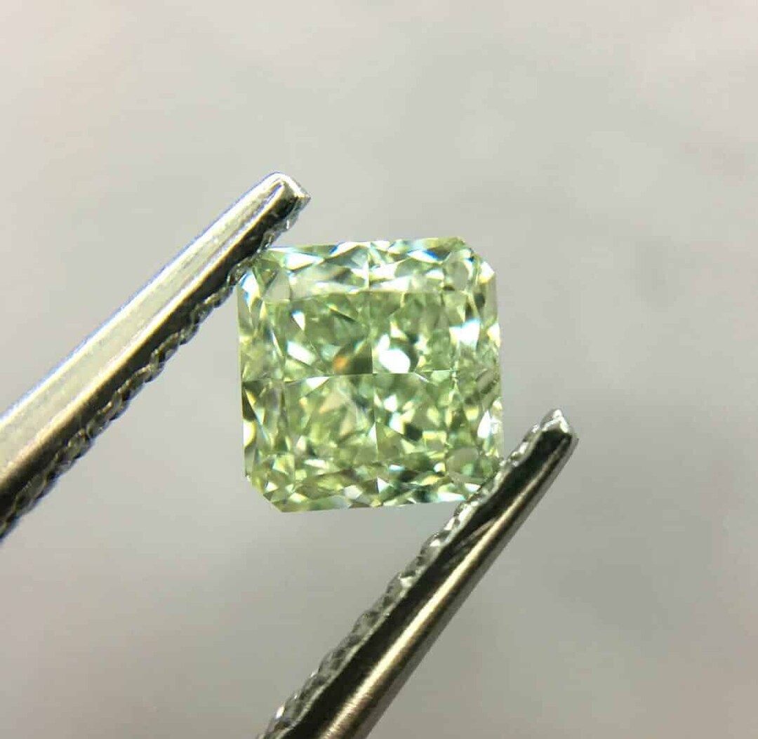 Green Diamond: Natural Fancy Intense Radiant (0.60ct VS2) - Etsy