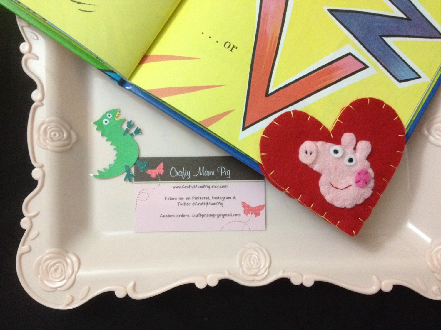 Peppa Pig Gift Card Holder // Felt Heart Shape Corner Bookmark - Suzy ...