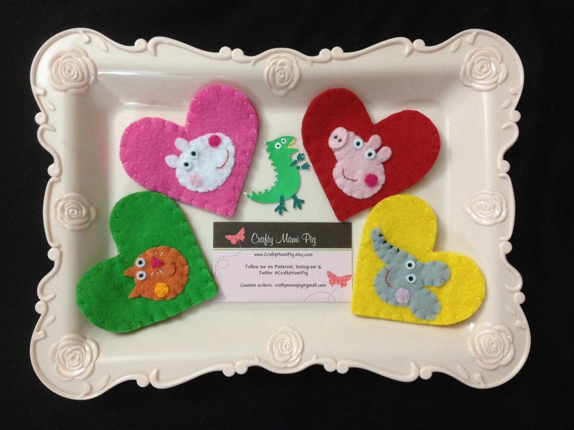 Peppa Pig Gift Card Holder // Felt Heart Shape Corner Bookmark - Suzy ...