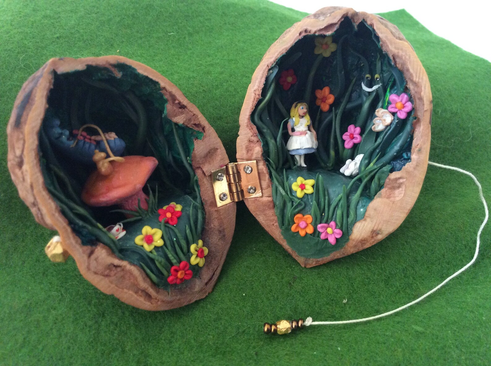 Walnut Shell Carving, Folk Art Carving, Carving Tool, Bear Carving ...