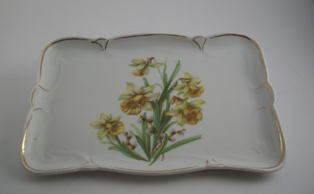 Daffodil Plate or Tray, Gold Edge, Vintage Germany - Etsy