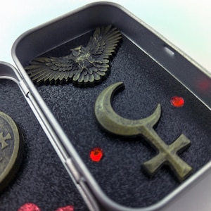 Pocket Shrine for the Goddess Lilith, Miniature Altar, Offering Box - Etsy