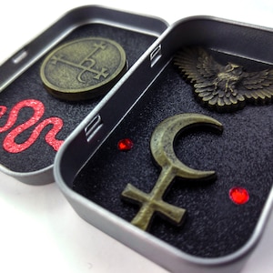 Pocket Shrine for the Goddess Lilith, Miniature Altar, Offering Box - Etsy