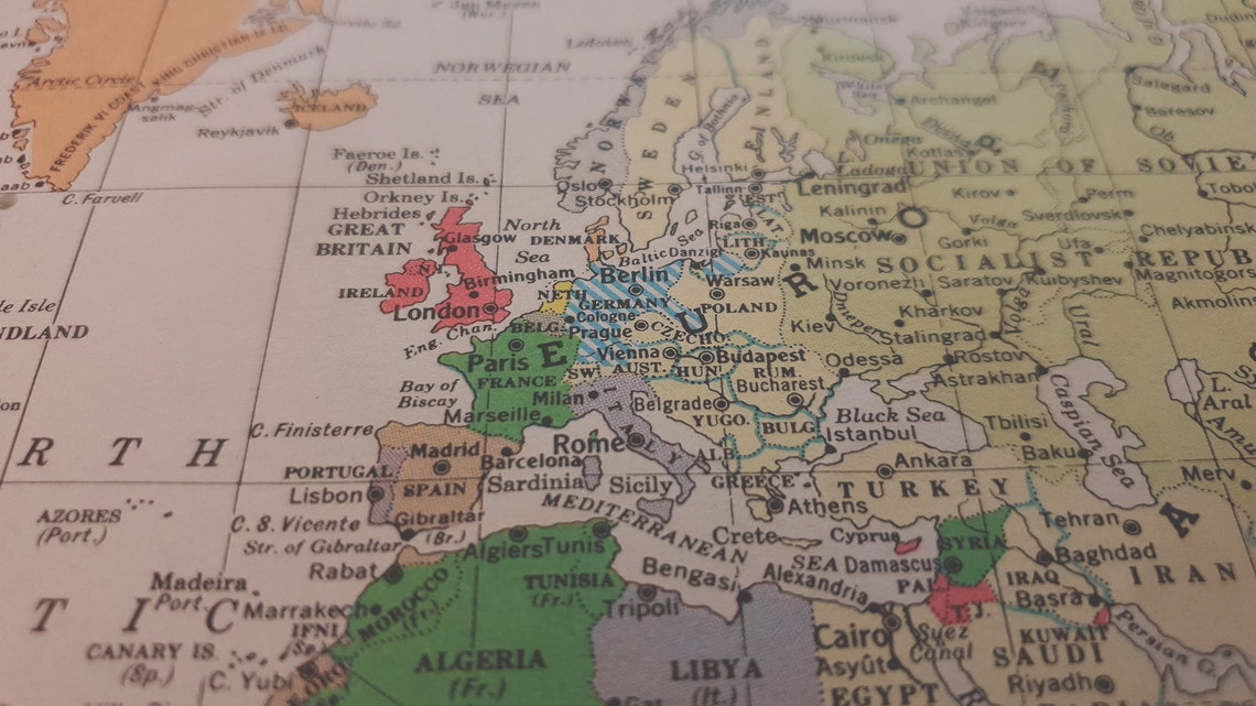 1957 Vintage Interwar Period Map of the World | Etsy