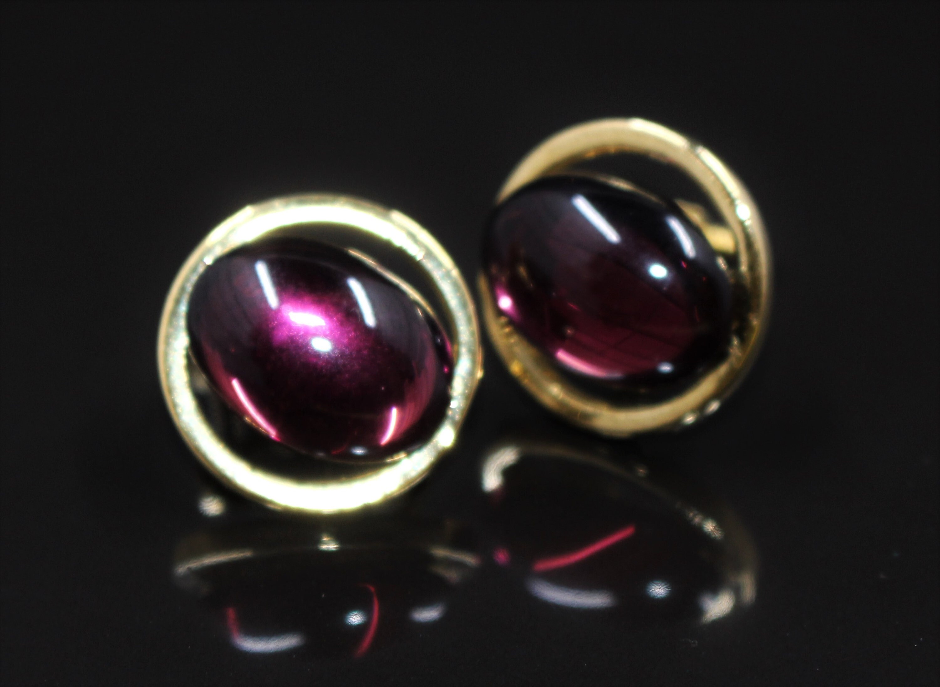 Vintage Round Napier Screw-on Spring Back Earrings Gold Tone With Oval ...