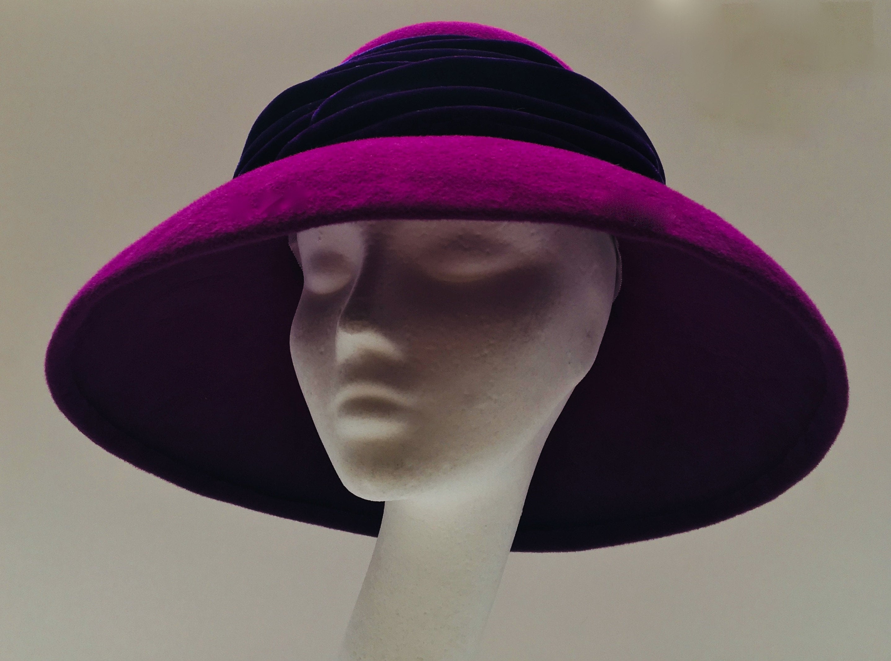 Beautiful Classic Audrey Hepburn Style Quality Felt and Velvet Hat ...