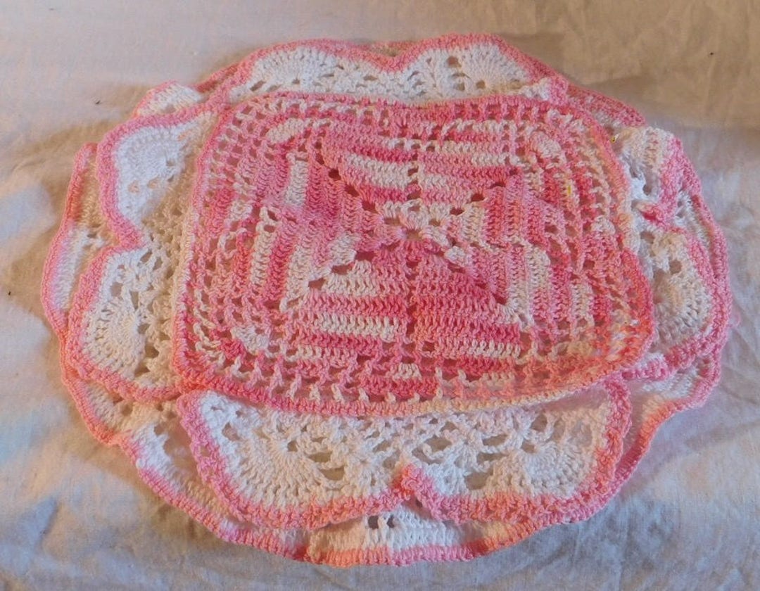 Doilies Pink Swirl Pink Edge Round Doily Vintage Doilies Crotcheted ...
