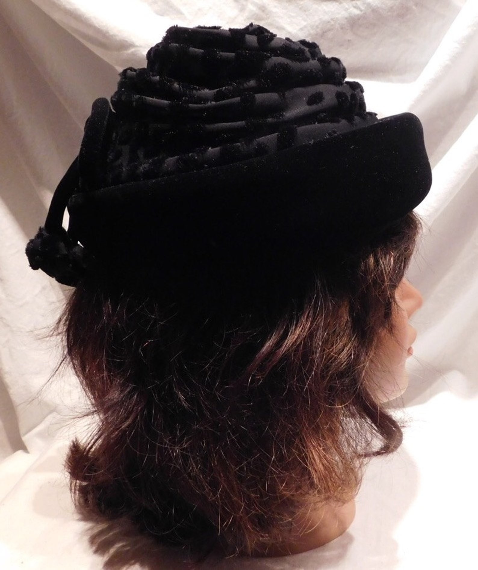 Vintage Hat Beehive Hat Black Velvet Cloche Hat - Etsy