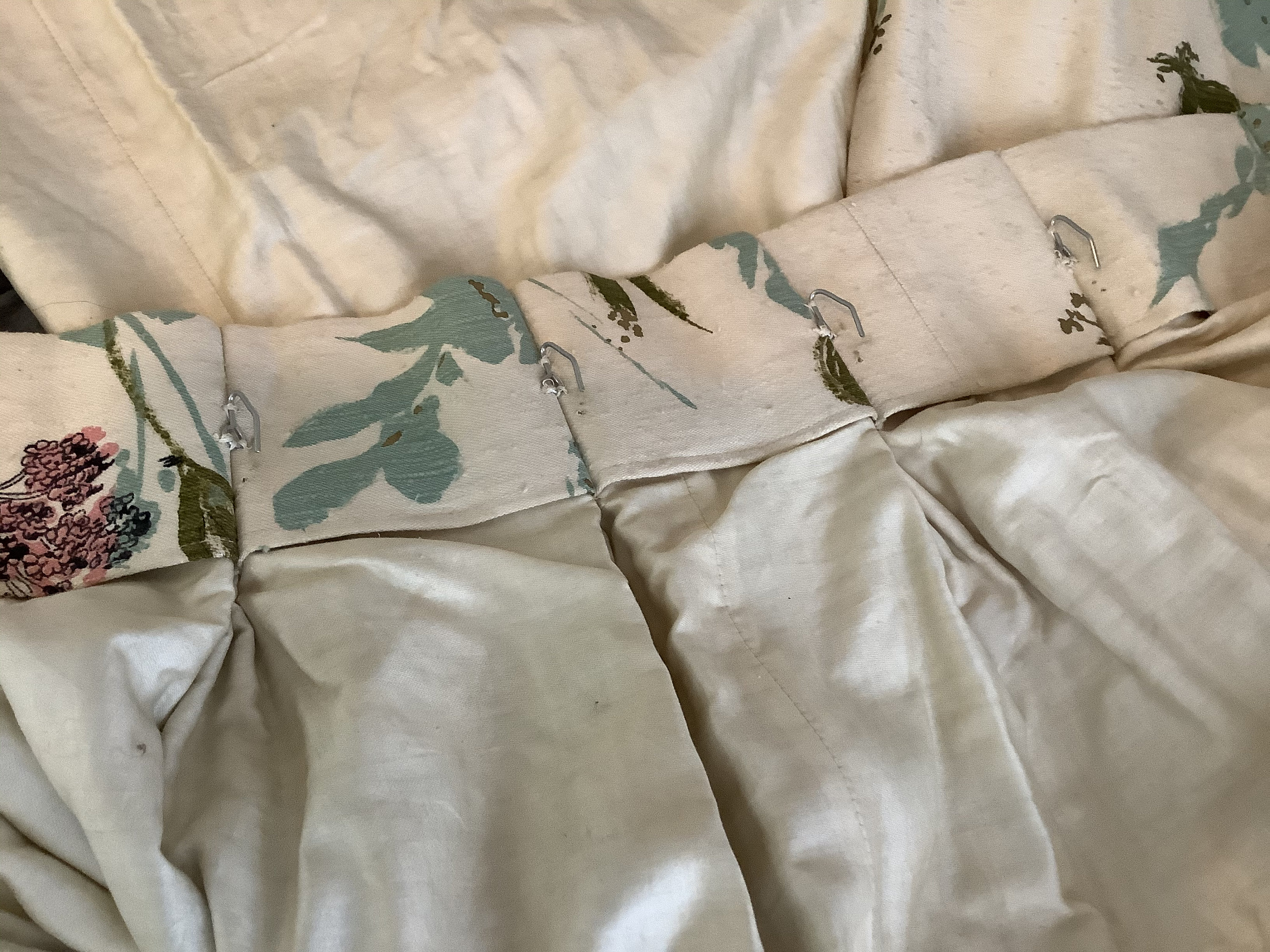 Vintage Drapery Pink Floral Green Leaves Gold Accents Vintage - Etsy