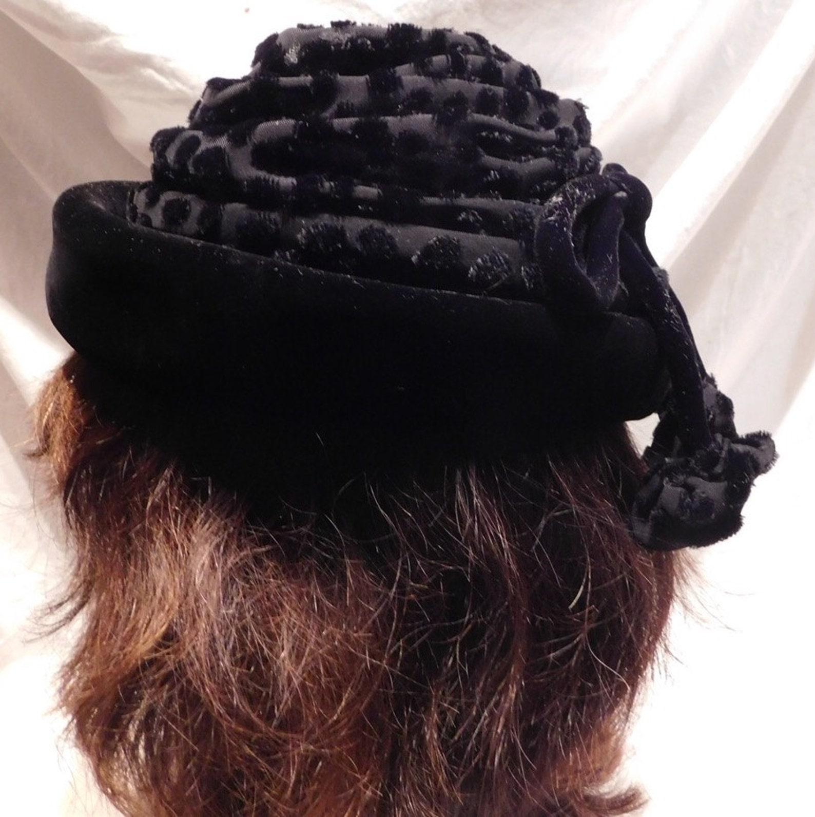 Vintage Hat Beehive Hat Black Velvet Cloche Hat - Etsy