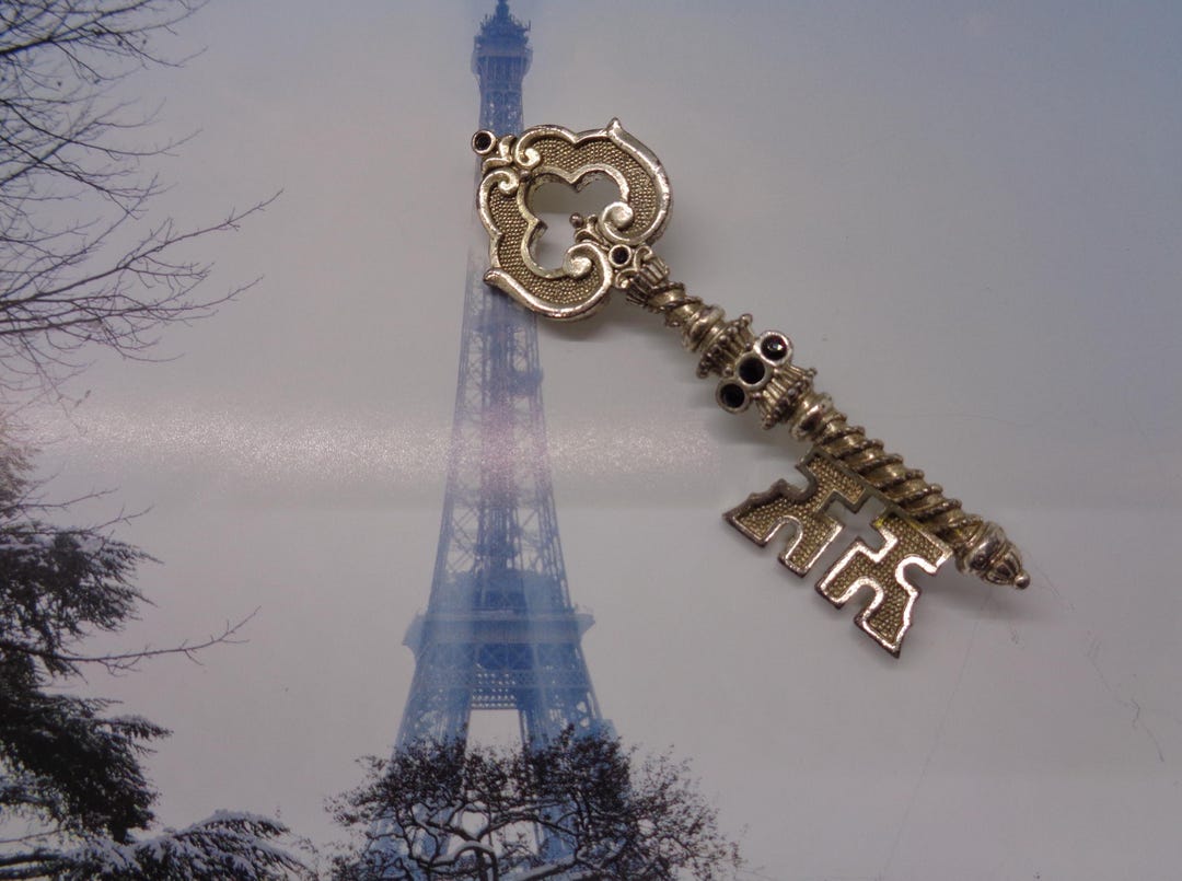 Vintage Crown Key Brooch Rhinestones in Silver Tone Setting - Etsy