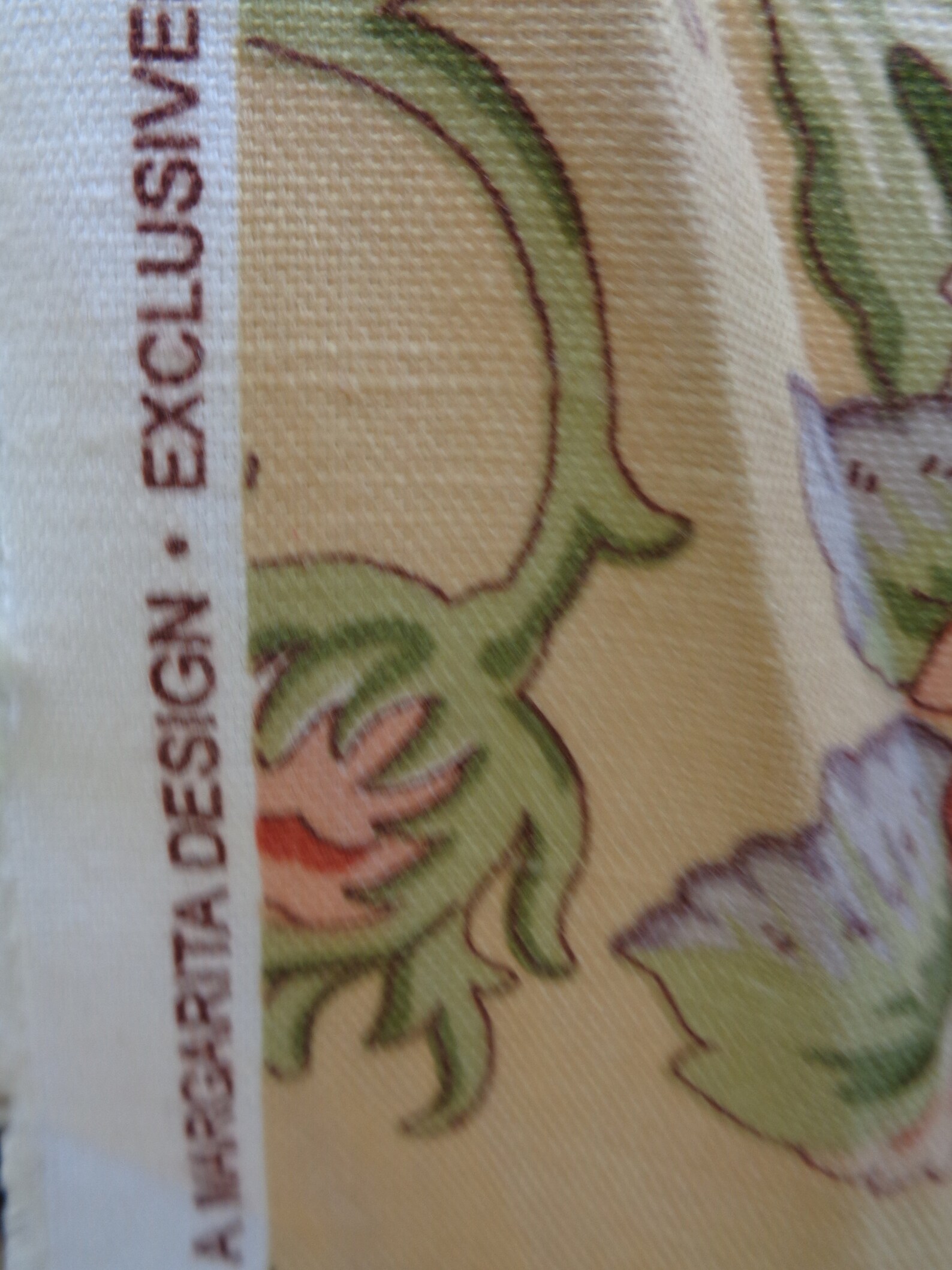 Vintage Margarita Design for SPECTRUM DESIGN GALLERY Fabric Sold by the ...