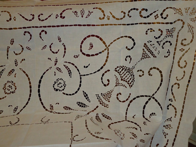 Vintage CLASSIC LINEN CUTWORK White Tablecloth Embroidered 72 - Etsy