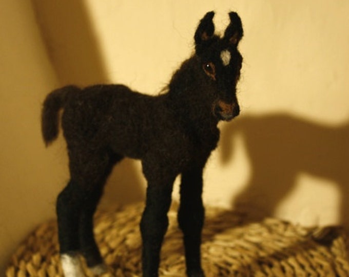 Colt Figurine, Needle Felting Horse, Baby Foal, Equestrian Decor, Horse ...
