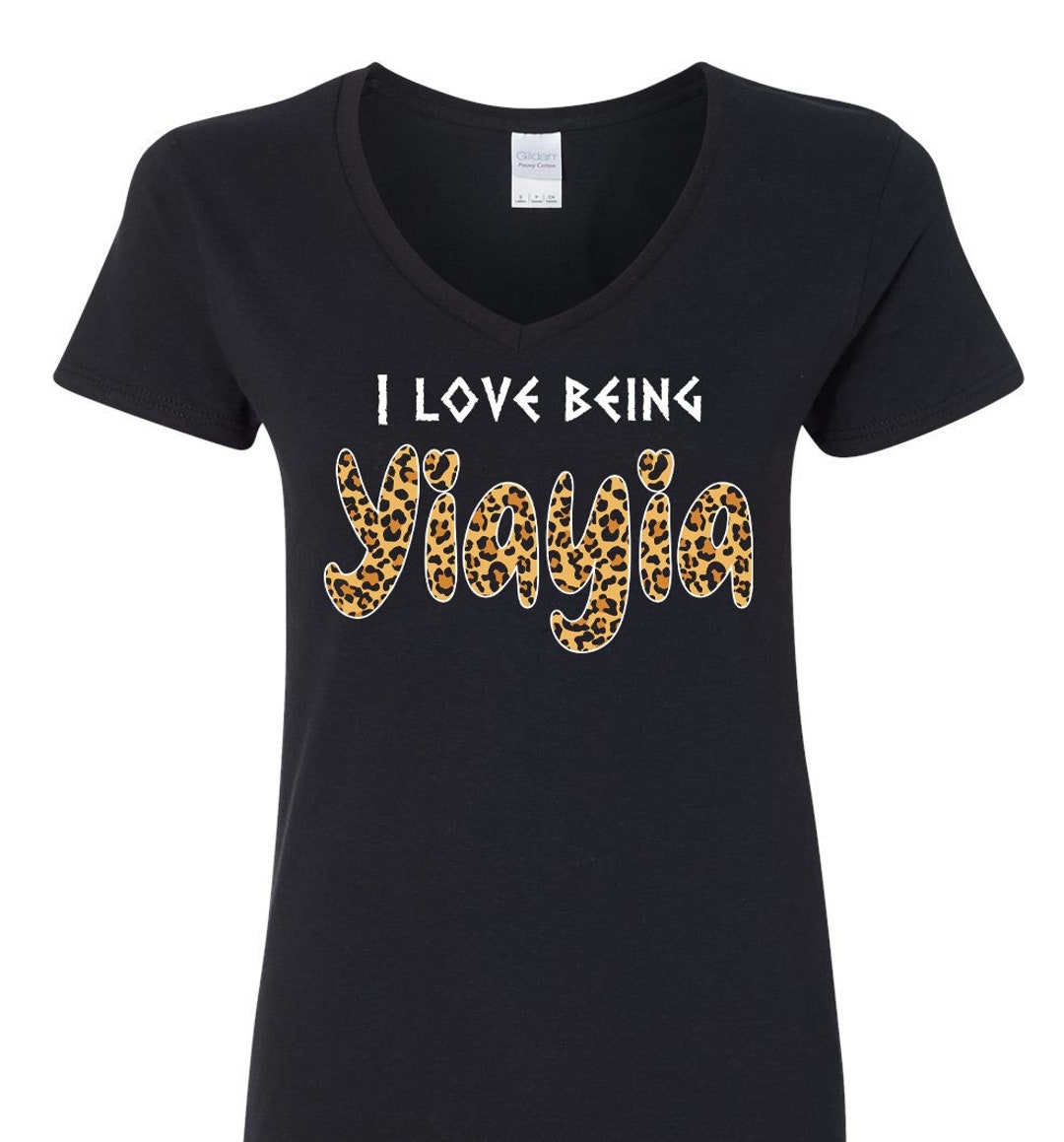 I LOVE BEING Yiayia Ladie's Greek T Shirt - Etsy