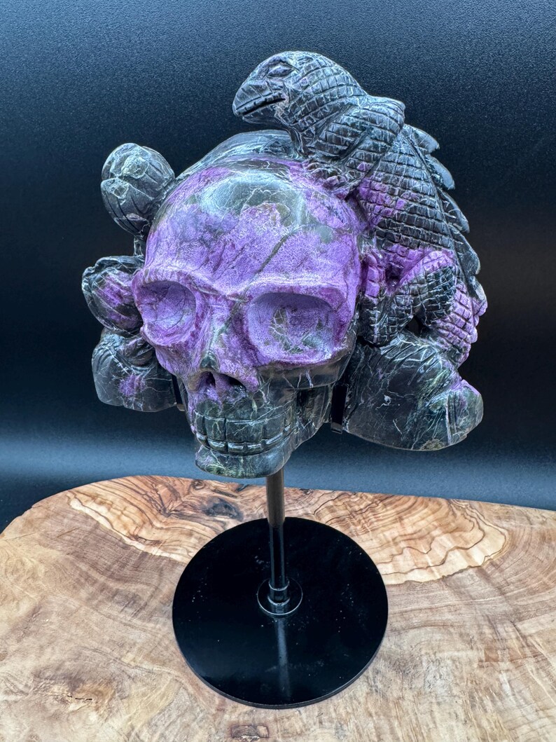 Rare Atlantisite (stichtite & Serpentine) Iguana Skull Carving on ...