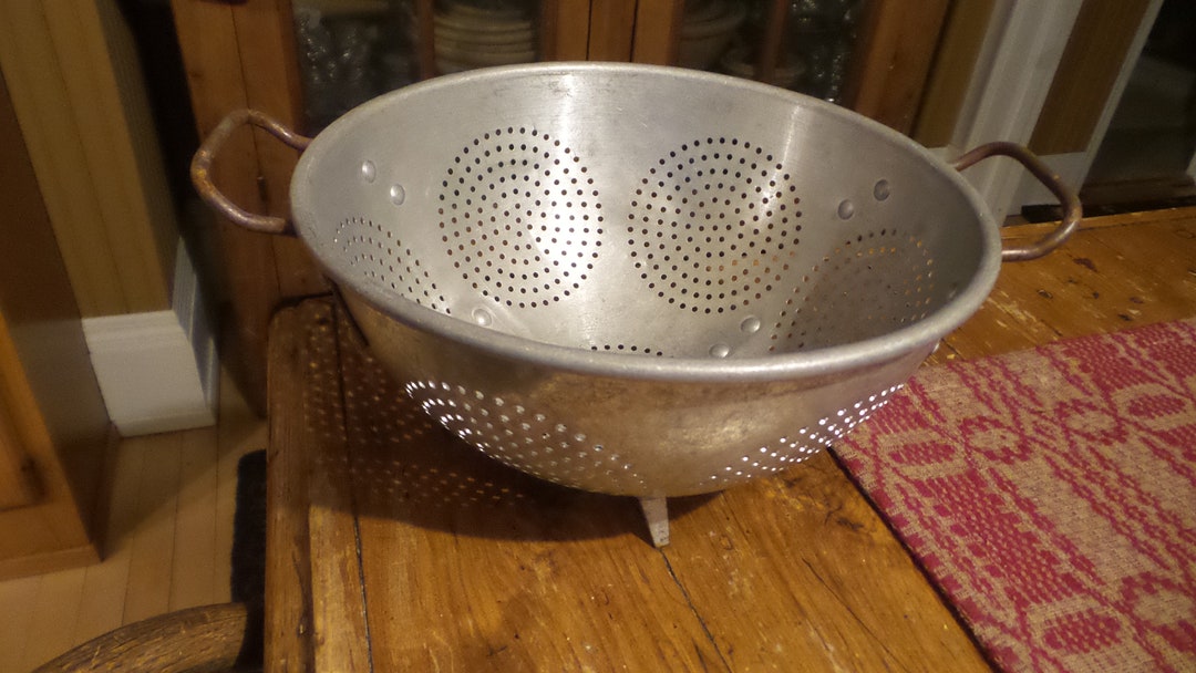 Vintage Antique COLANDER, STRAINER, Aluminum, Circle Pattern, Kitchen ...