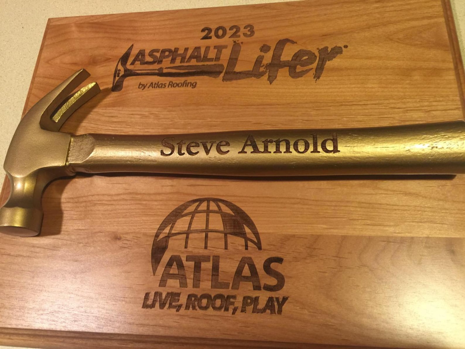 Personalized Award Plaque With GOLD Hammer Personalize, Engrave ...