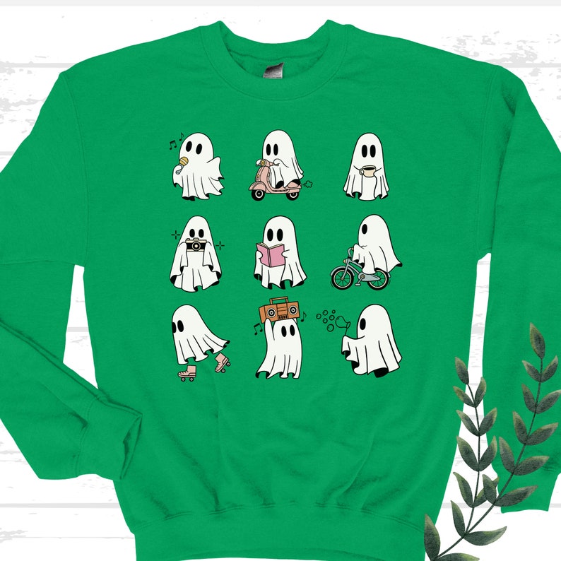 Ghost Having Fun Graphic Halloween Sweatshirt, Cute Cartoon Ghost ...