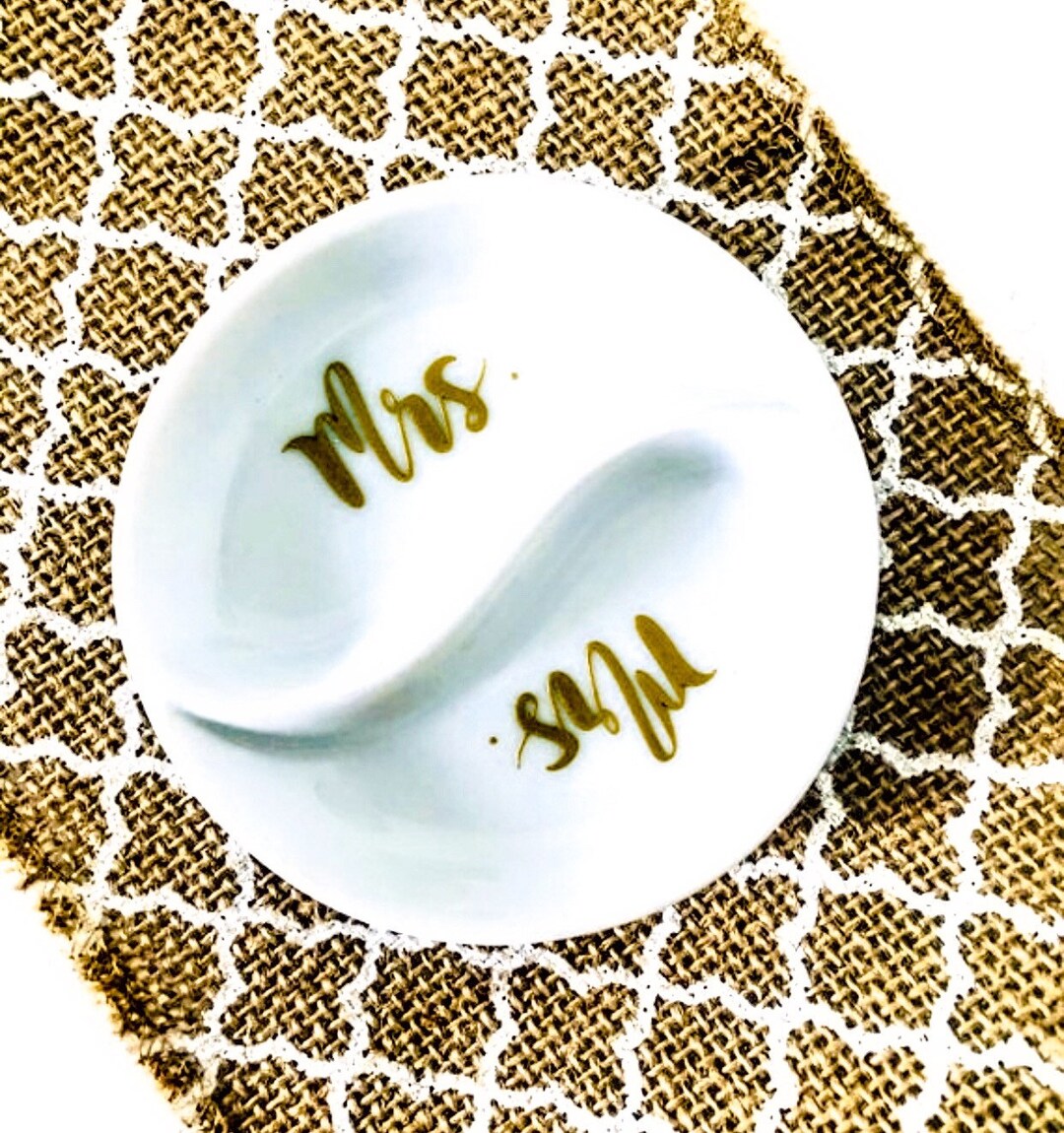 Mrs. & Mrs. Ring Dish Couples Gift Engagement Gift - Etsy