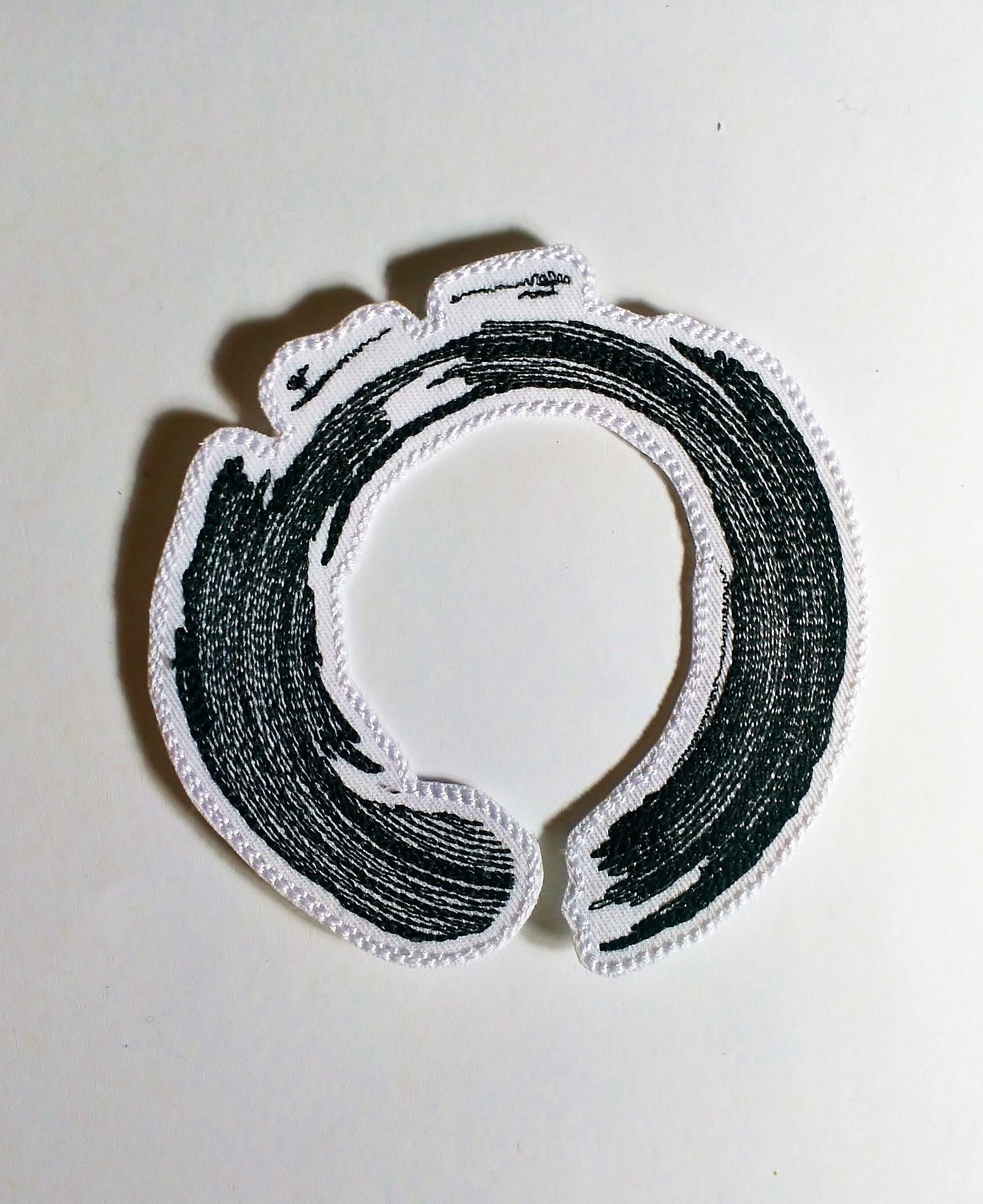 Imperfect Circle Patch Embroidered Iron on Enso Circle Buddhist Crest ...